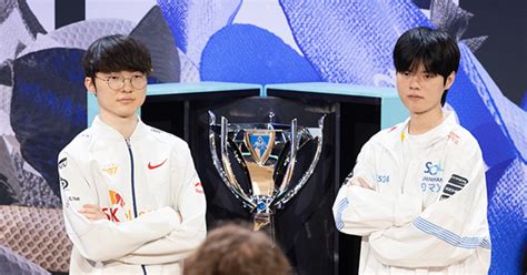 [포토] 롤드컵 결승 앞둔 페이커 데프트 세기의 대결 앞둔 두 동문