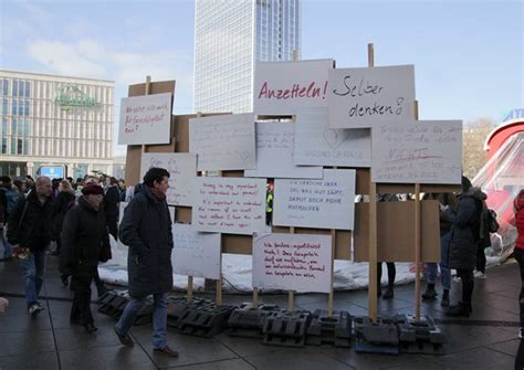 Tausende Menschen Demonstrieren In Berlin Für Frauenrechte