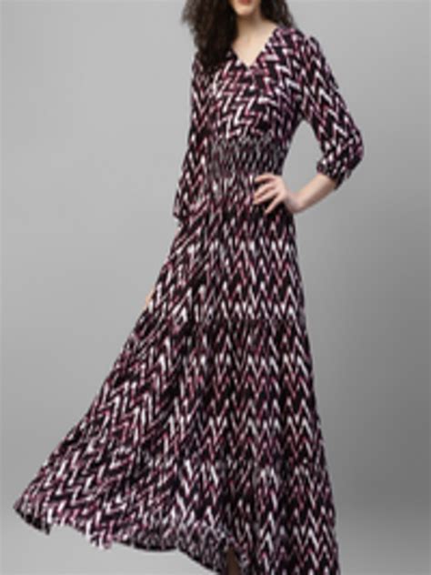 Buy Deebaco Chevron Printed V Neck Puff Sleeves Gathered Tiered Fit