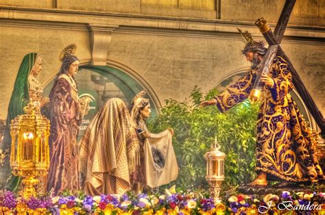 Las Fotografías de Bandera HDR Un jueves menos para que sea Santo