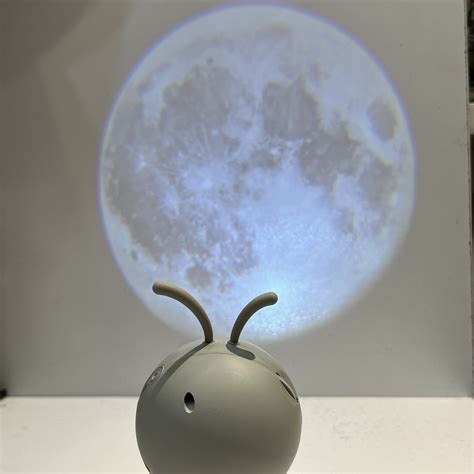 پرژکتور اسلاید طرح کیوت فضانورد کوچک گالری فرزام