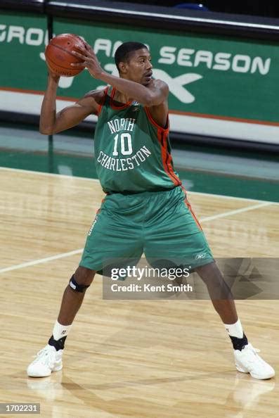 Damone L Brown Of The North Charleston Lowgators Looks To Pass News Photo Getty Images
