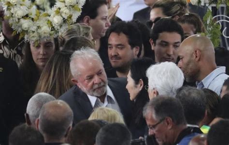 Presidente Lula Da Silva no pudo contener las lágrimas en el velorio de