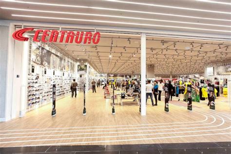 Grupo Sbf Sbfg3 Reverte Prejuízo E Registra Lucro No Segundo