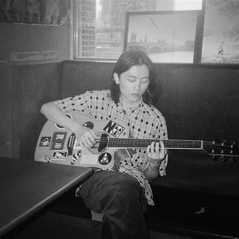 Revolver 關於 Ohan 20歲時報名創作比賽 Ohan 開啟了他創作的世界。