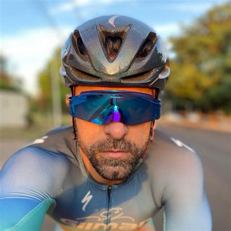Oakley Officially Launches Kato Sunglasses First Spotted Being Worn By Chris Froome Atelier