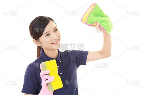微笑的女清洁工