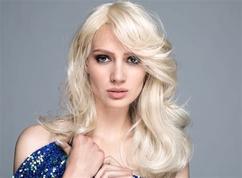 Long Layered Haircut With Bangs To Flaunt Your Attire Hairdo Hairstyle