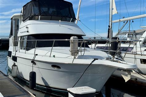 1997 Carver 355 Aft Cabin Motor Yacht Powerboat For Sale Cruising Yachts