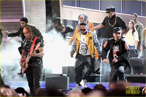 Photo Busta Rhymes Grammys Performance A Tribe Called Quest 08 Photo 3858674 Just Jared