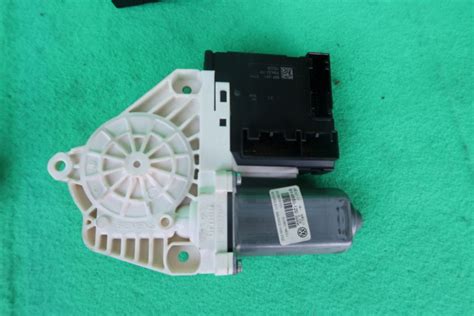 Volkswagen Passat Cc Front Window Motor Driver Side Halfcut Malaysia