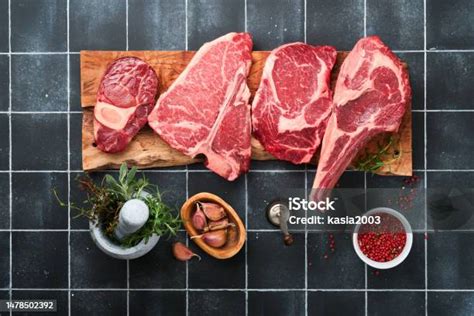 Steak Prima Mentah Berbagai Steak Daging Utama Angus Hitam Segar Tbone