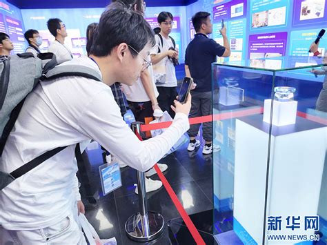 行走魅力齐鲁 深化鲁港合作 巾帼网