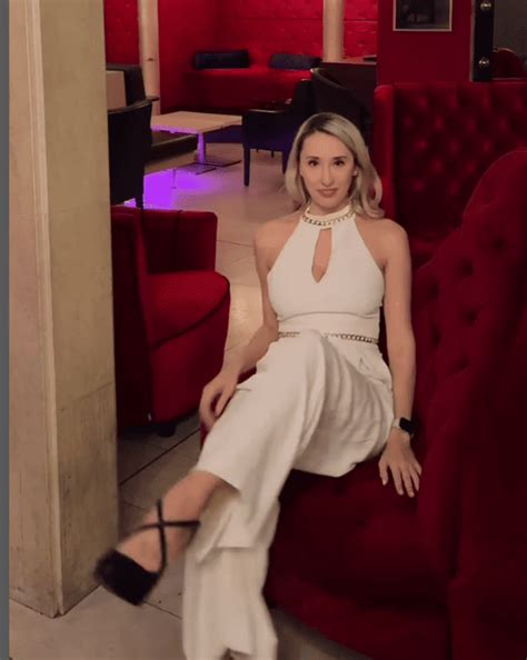 Brothel Manager Reveals The Exact Time Men Typically Cheat On Their