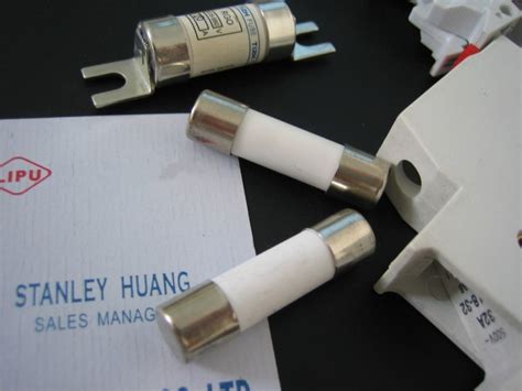 IEC Cylindrical Fuse System Industrial Links Glass Distribution Board Circuit Breaker Fish