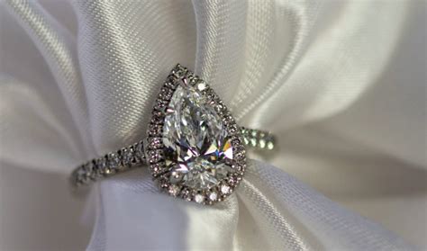 Moissanite Vs Diamonds Whats The Difference