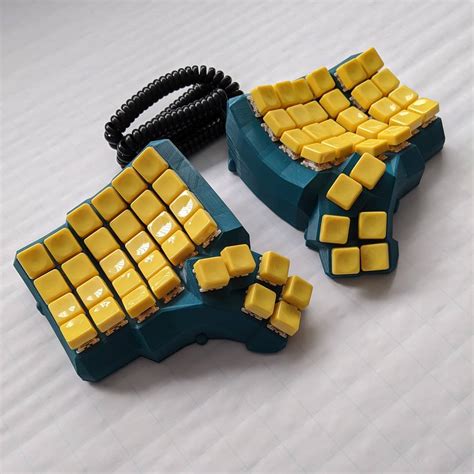 Ортолинейная сплит клавиатура — это что такое? Обзор на Iris Keyboard