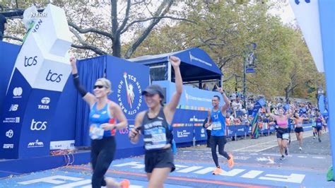 Amy Robach And Tj Holmes Celebrate Nyc Marathon Run Good Morning America