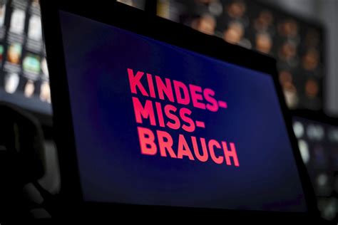 54 Mal Den Freund Des Sohnes Missbraucht Prozess Beginnt