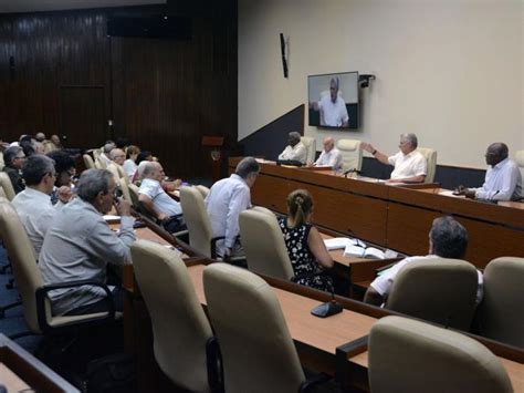 Aprueba Gobierno cubano medidas para impulsar la economía Trabajadores