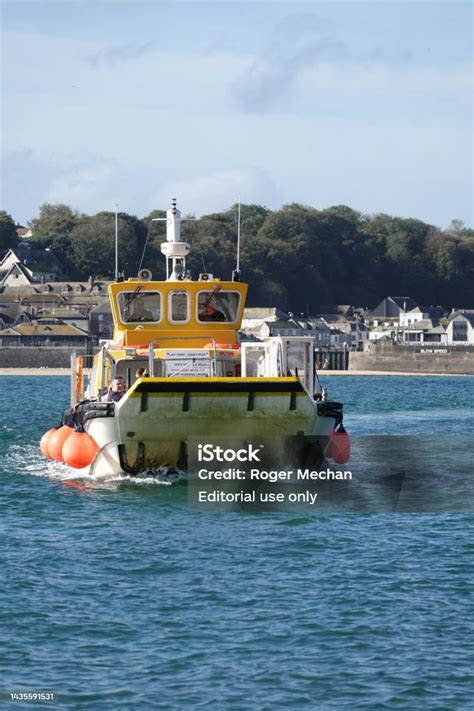 Padstow To Rock 여객 페리 노스 콘월 강어귀에 대한 스톡 사진 및 기타 이미지 강어귀 관광 리조트 낙타