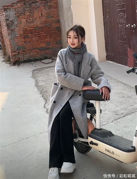 河南3名女子站村口相亲，颜值高让男生一见钟情：直接想订婚了 360娱乐，你开心就好