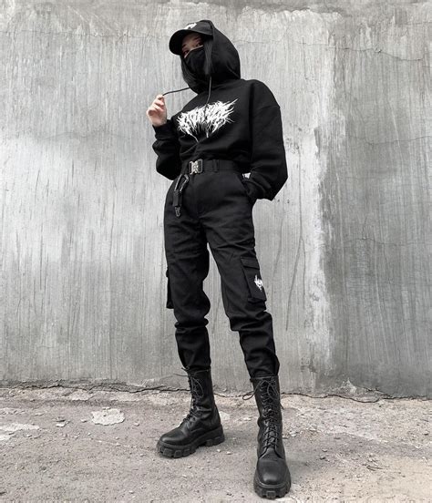 Stylish And Futuristic Womens Techwear Outfit
