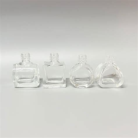 ขวดแก้วใส หัวสเปรย์ ฝาสีเงิน ใส่น้ำหอม ขนาด 10 14 Ml