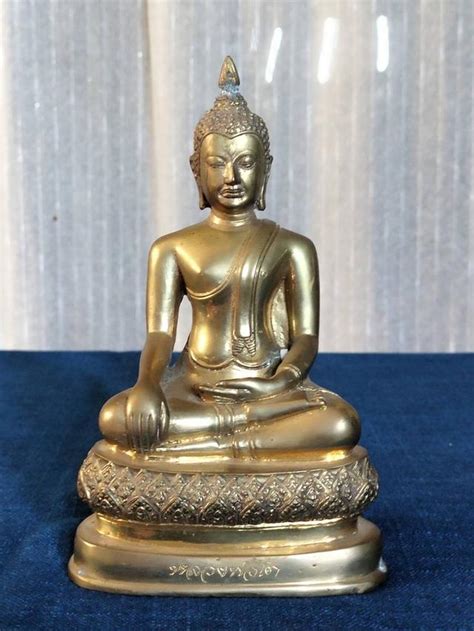 พระบูชาหลวงพ่อโต วัดพนัญเชิง จ อยุธยา เนื้อทองเหลือง หน้าตัก3นิ้ว สูง6นิ้ว ใต้ฐานบรรจุพระผง