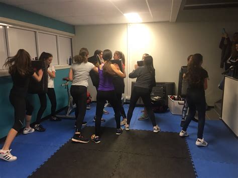 Womens Self Defence Classes Sgs Krav Maga