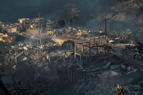Chile Devastación En El Barrio Arrasado Por El Incendio Que Mató A Dos