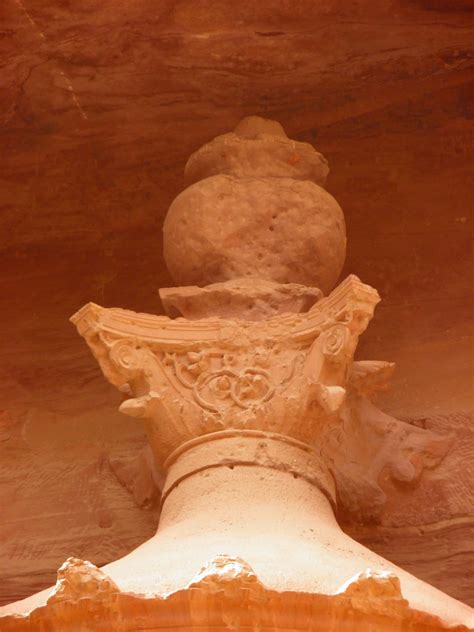 El Tesoro de Petra Prodigio arquitectónico del Mundo Antiguo SITIOS HISTÓRICOS