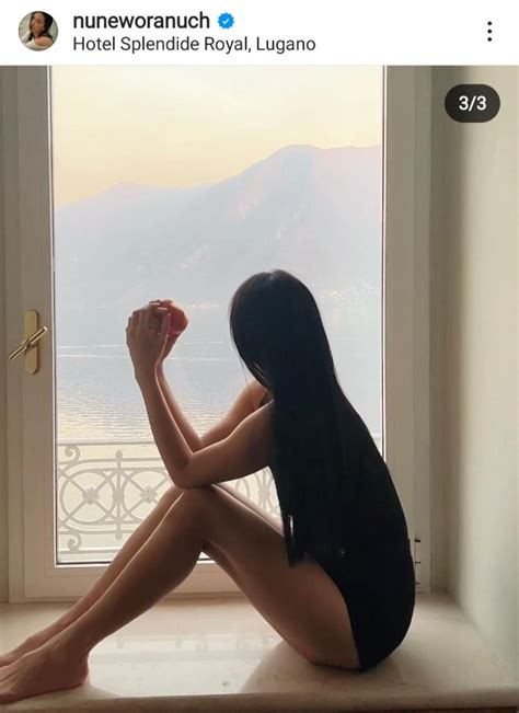 นุ่น วรนุช อวดหุ่นสุดเซ็กซี่ในชุดว่ายน้ำวันพีซ ท่ามกลางอากาศหนาวเย็น