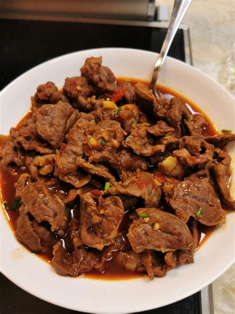 【家常易做的红烧牛肉图片】雪中之梅花下厨房