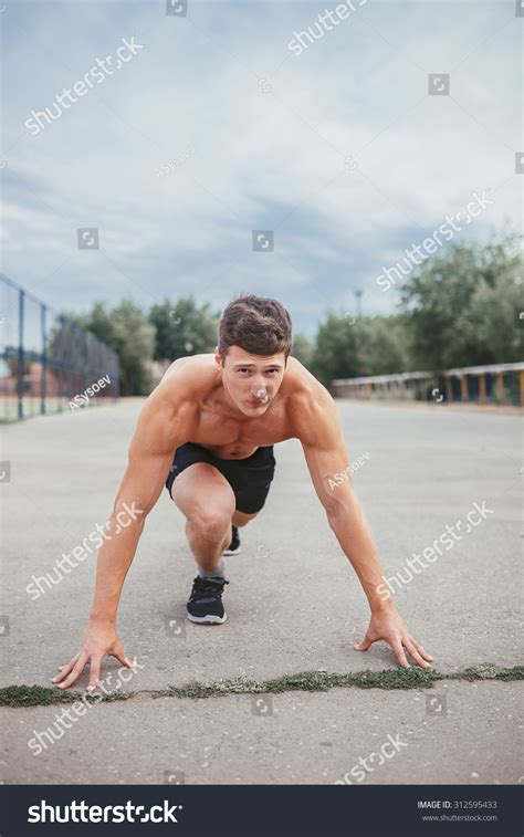 Athlete Naked Torso Preparing Low Start Stock Photo Shutterstock