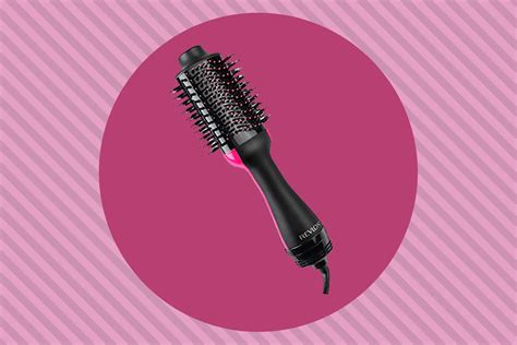 How To Use The Revlon One Step Hair Dryer For A Salon Worthy Blowout