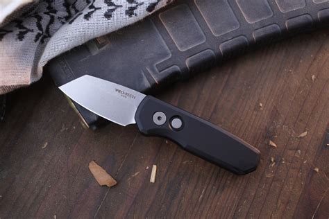 Pro Tech Runt 5 194” Reverse Tanto Auto Buttonlock Folder Black