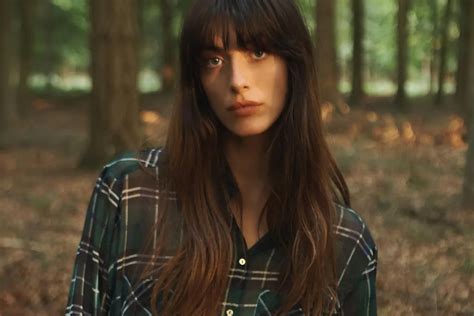 Qué es aesthetic las claves del estilo de moda y 5 looks para