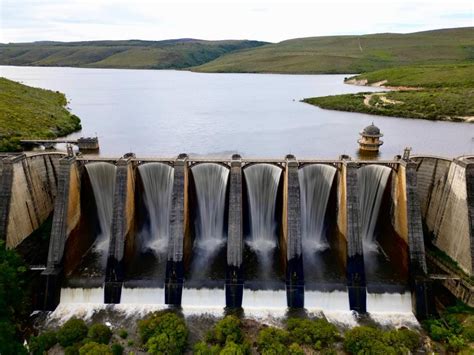 Kouga Dam Full For The First Time In Eight Years