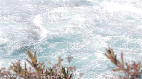 절벽 바다 해변 포인트 로보스 캘리포니아 해안의 바위 바위 파도가 충돌합니다 0명에 대한 스톡 사진 및 기타 이미지 0명 1번 도로 교통사고 충돌 사고 Istock