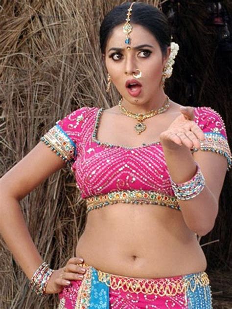 Indian Actress Gallery Hot Actress Pictures Shamna Kasim Poorna