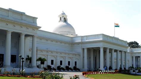 Qs Ranking 2024 वर्ल्ड के टॉप 500 में भारत के 10 कॉलेज Iit Madras की