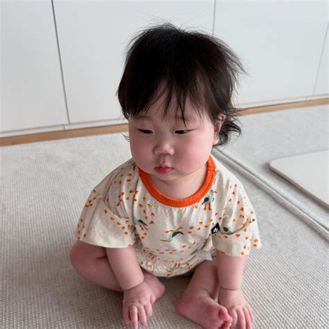 한 입 한 입 세상과 맛있게 친해지는 중 🍀 Hueemini • Instagram Photos And Videos