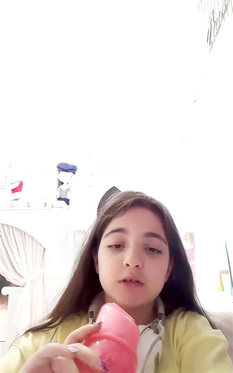 آنباکسینگ لپ لپ خونه گی همراه با ویانا