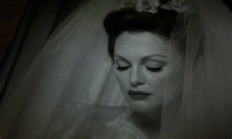 Julianne Moore The Hours Old Movie Quotes Old Movies Movie Quotes