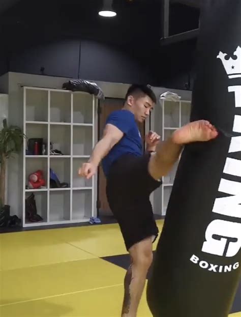 Yadong Song S Feet