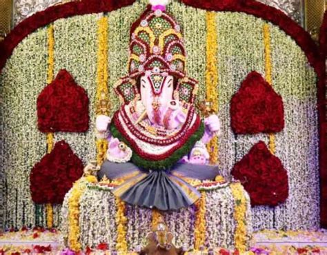 Shrimant Dagdusheth Halwai Ganpati Mandi Pune Pulse
