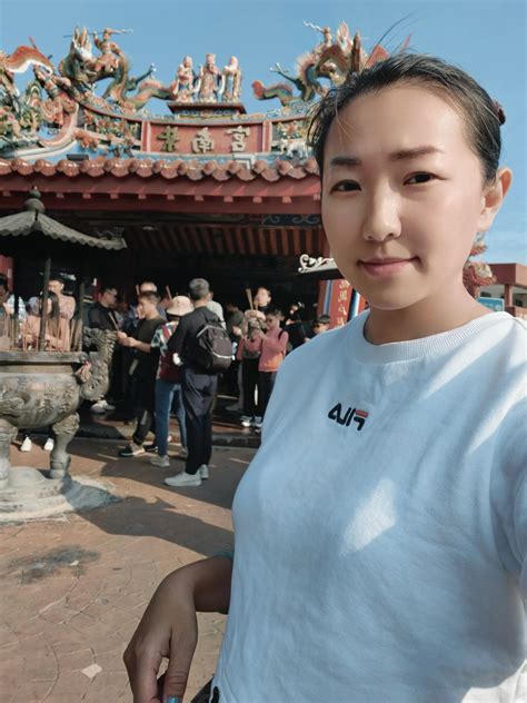 彰化愛拜拜的女生 今日來到 南投竹山 紫南宮 福德正神 土地公 土地婆 發財金 財源滾滾來 來說說看你們來紫南宮都去吃甚麼？ 福伯甕仔雞？竹山