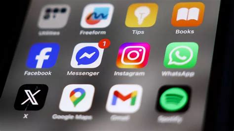 Mushroom Is Given A Robot Body And Learns How To Crawl In Major Breakthrough