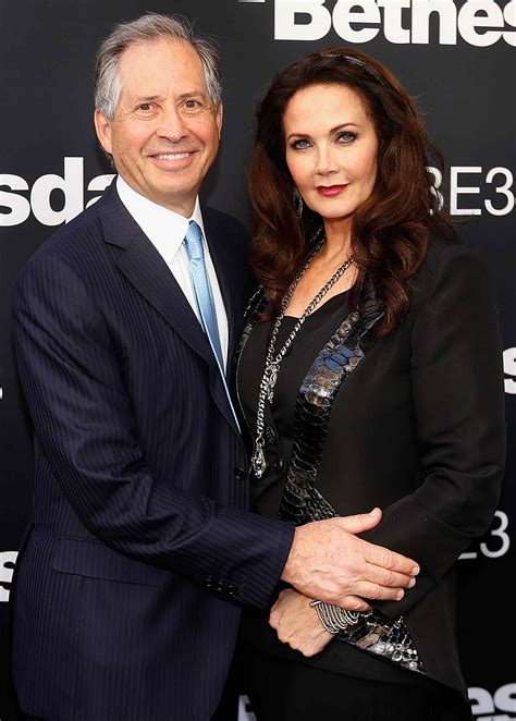 Lynda Carter Shares 42nd Wedding Anniversary Tribute To Late Husband